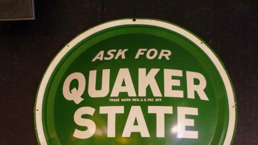 Quaker State Tin Button Sign at The Eddie Vannoy Collection 2020 as K44 ...