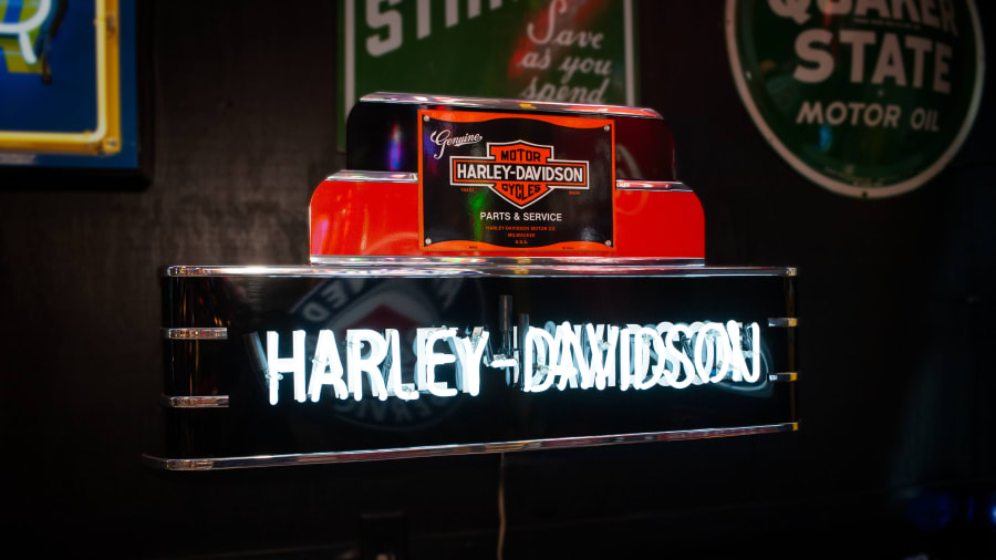 Harley-Davidson Neon Sign at The Eddie Vannoy Collection 2020 as K601 ...