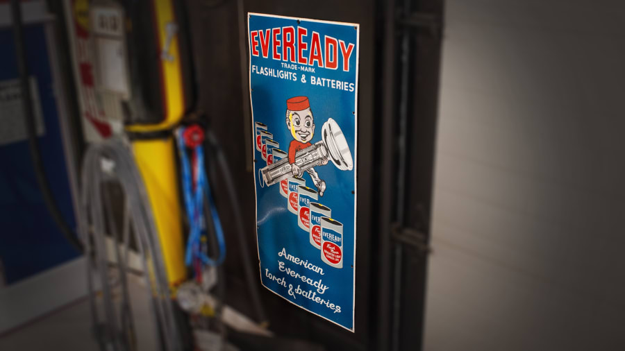 Eveready Porcelain Sign at The Eddie Vannoy Collection 2020 as K505 ...