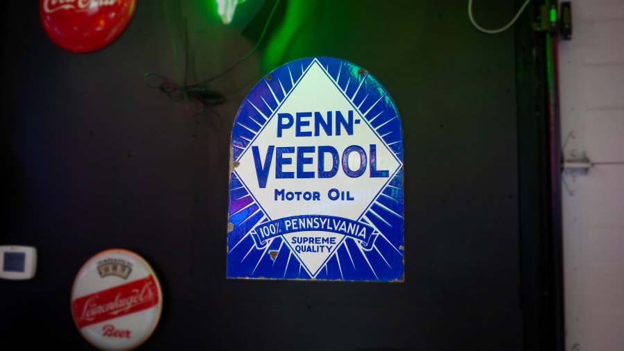 Veedol Double-Sided Porcelain at The Eddie Vannoy Collection 2020 as ...