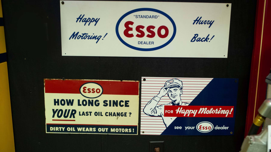 Esso Tin Signs - Lot Of 3 at The Eddie Vannoy Collection 2020 as K35 ...