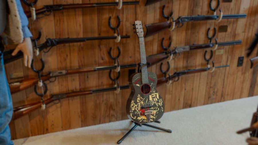 Singing Cowboys Guitar at The Eddie Vannoy Collection 2020 as L253 ...