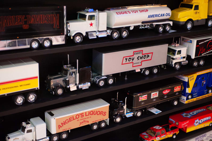 Eddie's Toy Shop Scale Model Truck And Trailer at The Eddie Vannoy ...