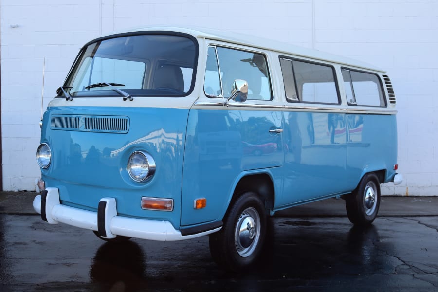 1972 Volkswagen Bus at Harrisburg 2018 as S196 - Mecum Auctions