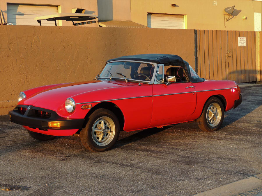 1979 MG B Roadster at Harrisburg 2019 as T172 - Mecum Auctions