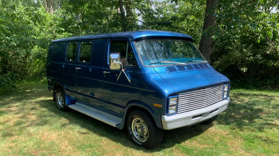 1976 Dodge B200 Tradesman Van for Sale at Auction - Mecum Auctions