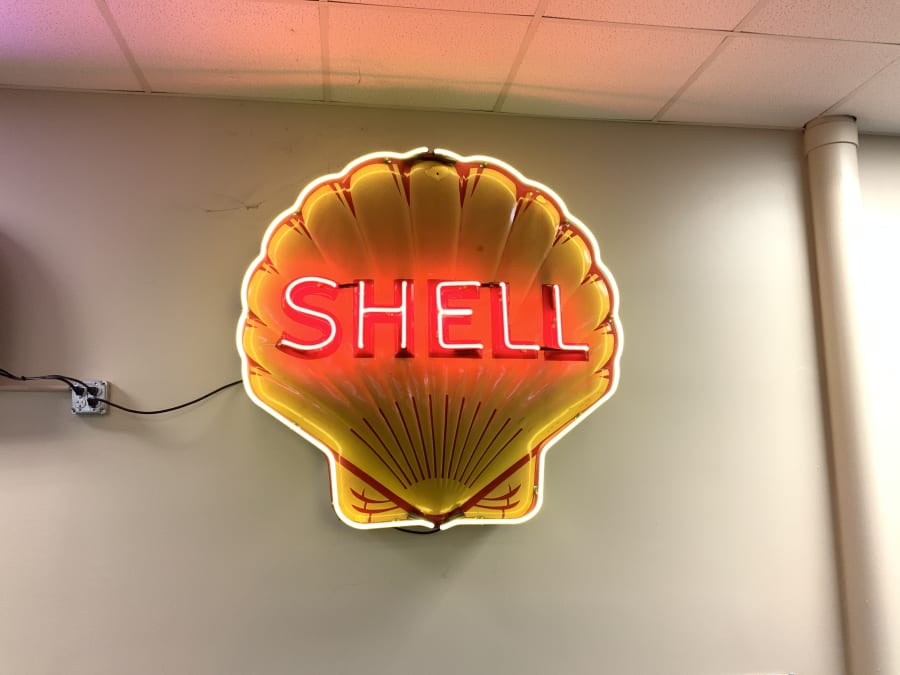 Shell Clam Single-Sided Porcelain Neon Sign at Punta Gorda 2021 as H151 ...