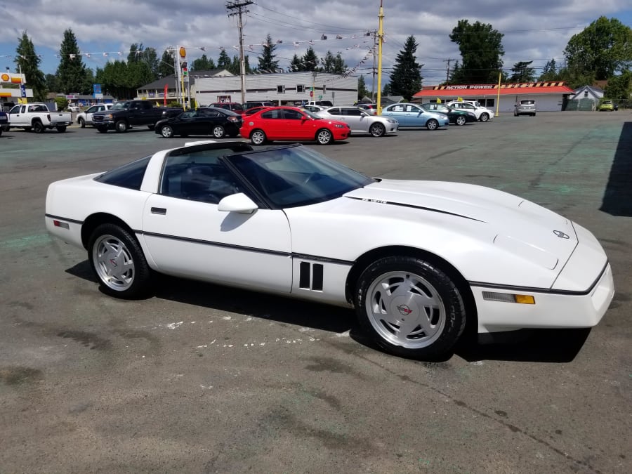 1989 Chevrolet Corvette Coupe for Sale at Auction - Mecum Auctions