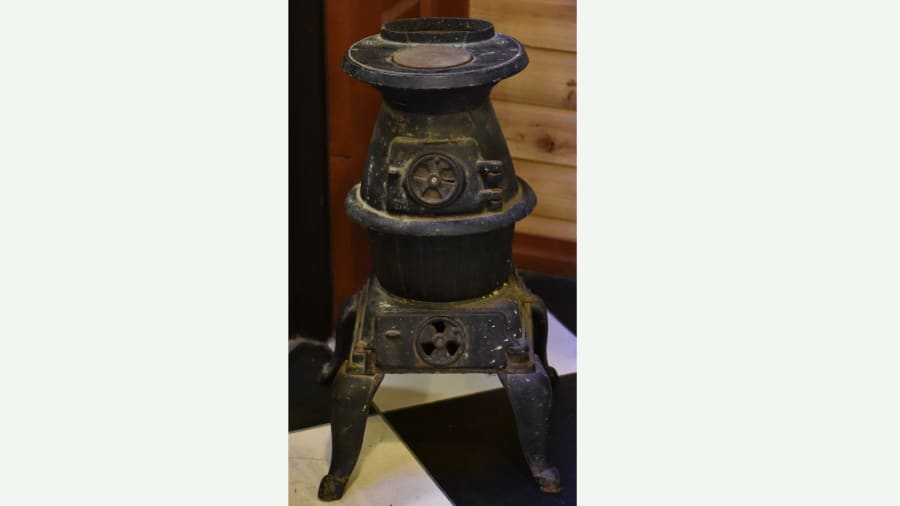 Pot Belly Stove at Indy Road Art 2017 as H6 - Mecum Auctions