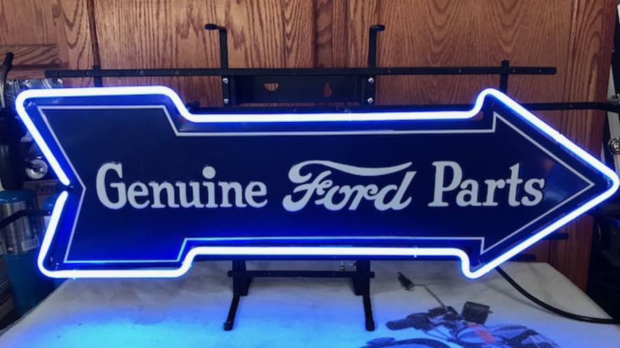 Ford Parts Arrow SSN 30 X 15 at Indy Road Art 2018 as K136 - Mecum Auctions
