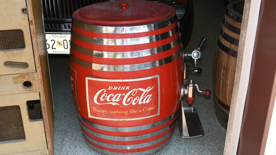 Rootbeer Barrel Coca-Cola And Ibc Wooden Barel Dispenser 29x22 Round ...