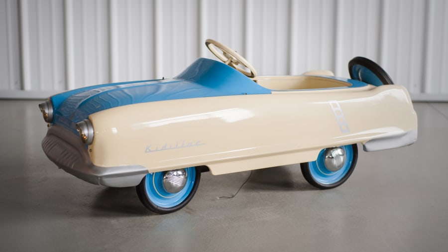 Kidillac Pedal Car at Indy Road Art 2018 as K133.1 - Mecum Auctions