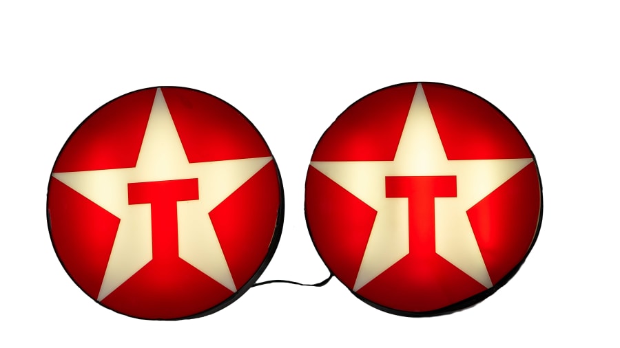 Texaco Light-Up Signs at Indy Road Art 2022 as N214 - Mecum Auctions