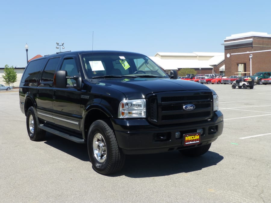 2005 Ford Excursion Limited for sale at Dana Mecum's 26th Original ...