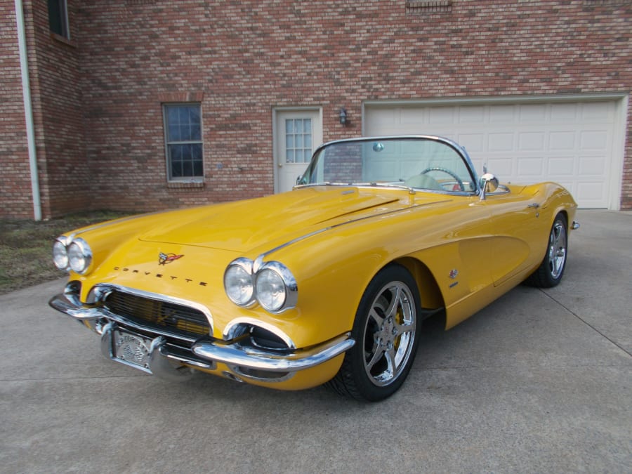 1962 Chevrolet Corvette Resto Mod for Sale at Auction - Mecum Auctions