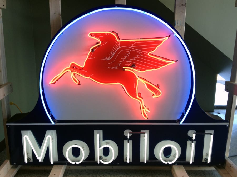 Mobil Gas SSPN 72x10x54 at Dana Mecum's 26th Original Spring Classic ...