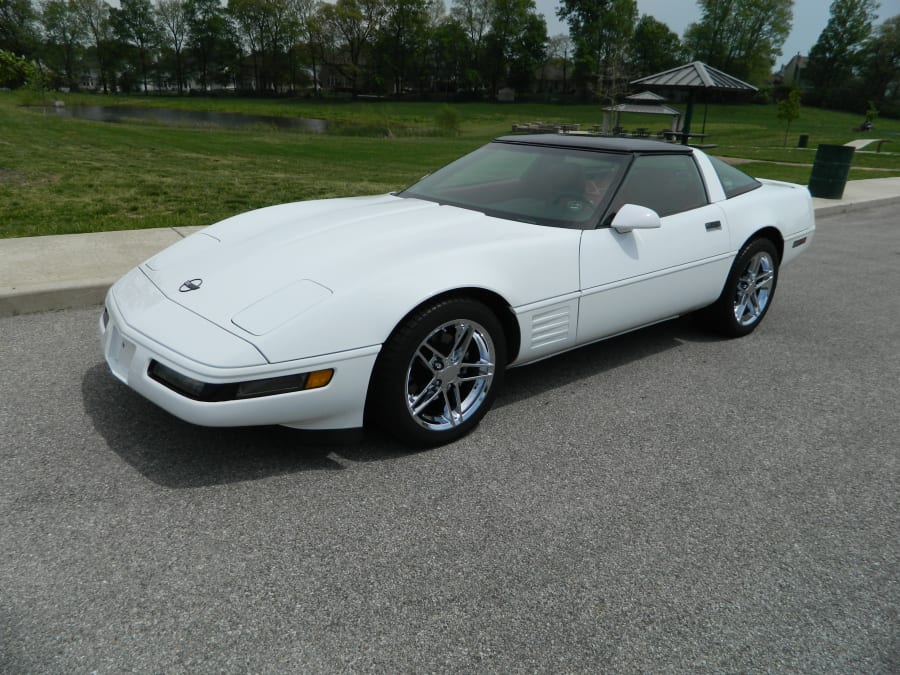 1991 Chevrolet Corvette Coupe for Sale at Auction - Mecum Auctions