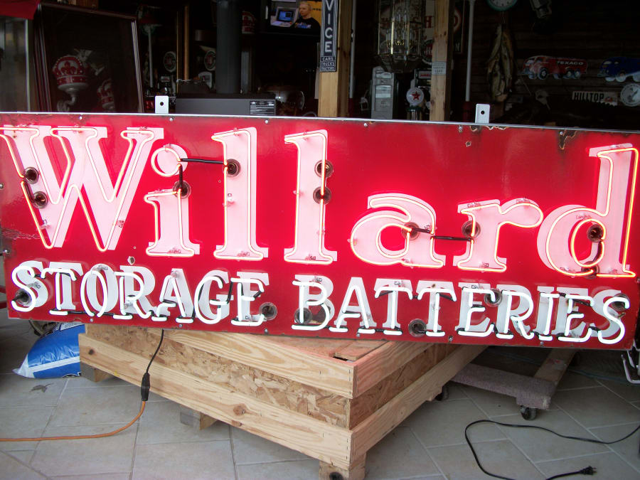 Willard Battery Neon Sign SSPN 24x60 at Dana Mecum's 27th Original ...