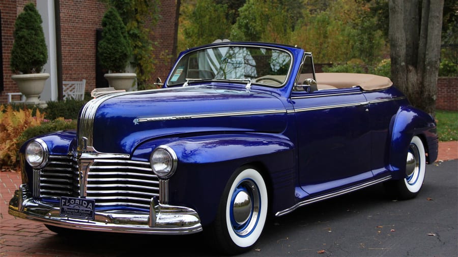 1941 Pontiac Deluxe Convertible for Sale at Auction - Mecum Auctions