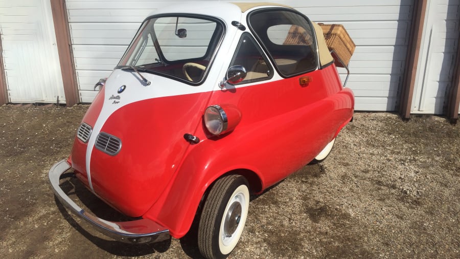 1959 BMW Isetta Convertible at Indy 2019 as T67 - Mecum Auctions