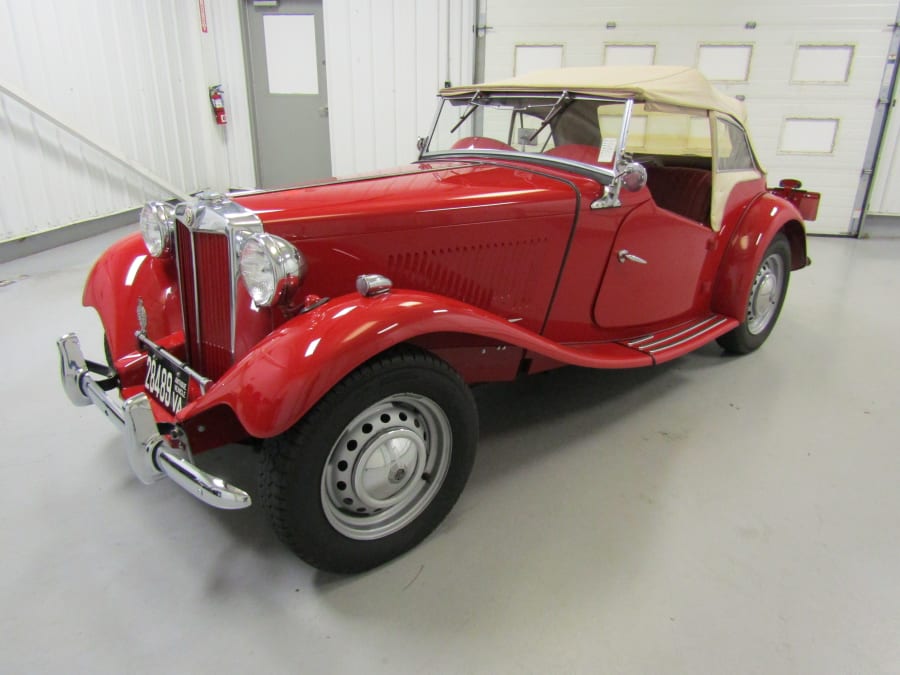1952 MG Midget Roadster at Indy 2019 as T276 - Mecum Auctions
