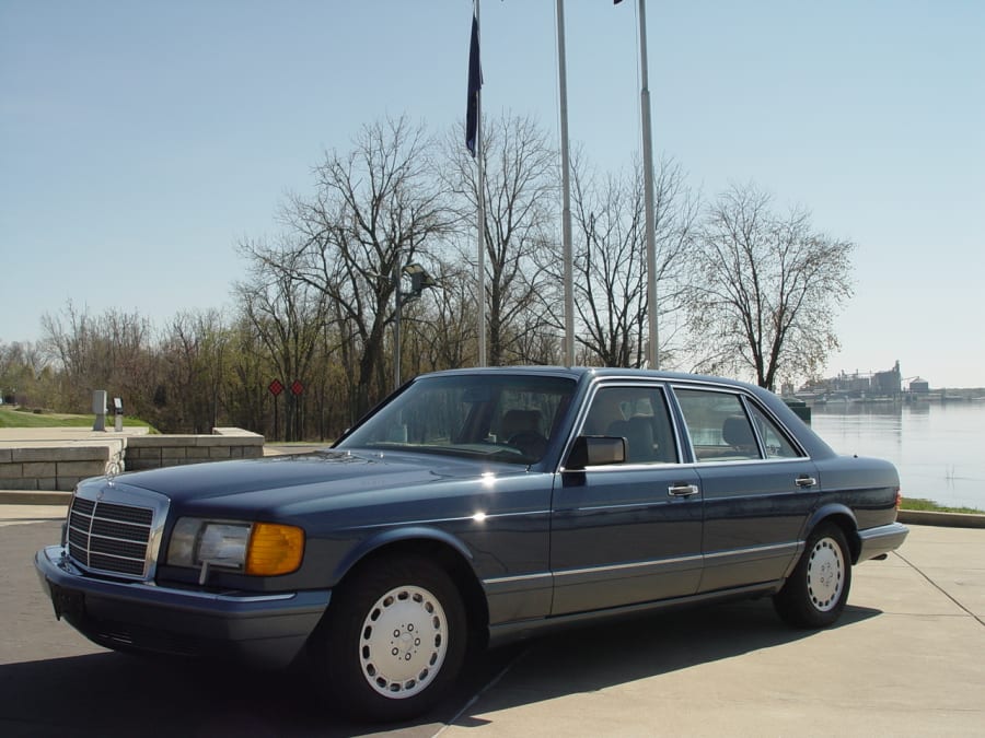 1990 Mercedes-Benz 300SEL Sedan for sale at Indy 2020 as W184 - Mecum ...