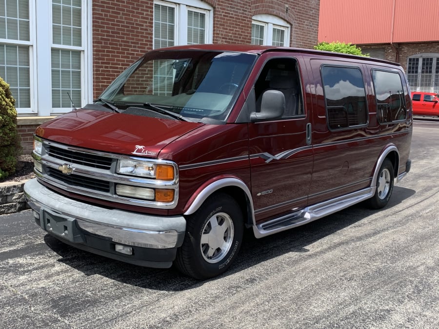 2002 Chevrolet Express LA West Van for Sale at Auction - Mecum Auctions