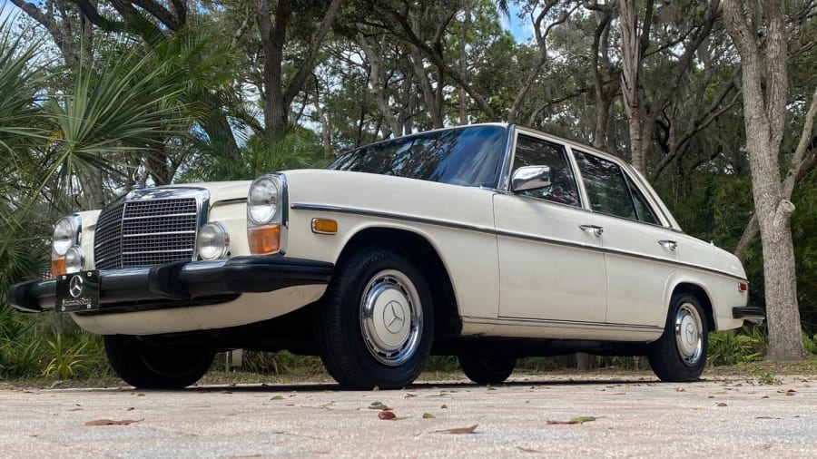 1975 Mercedes-Benz 300D for Sale at Auction - Mecum Auctions