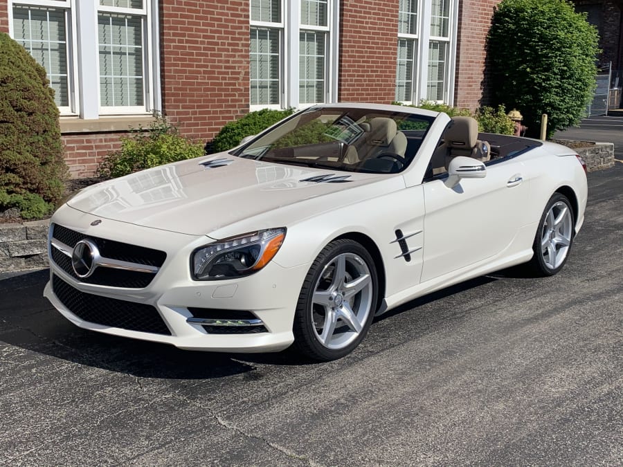 2016 Mercedes-Benz SL550 Convertible at Indy 2021 as S49 - Mecum Auctions