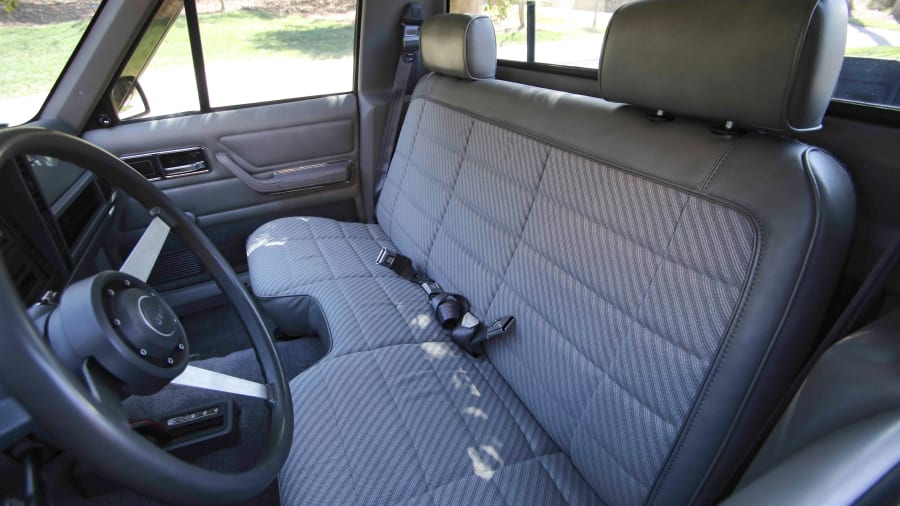 1990 Jeep Comanche Interior