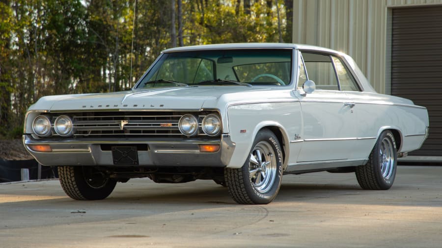 Oldsmobile Cutlass 1964