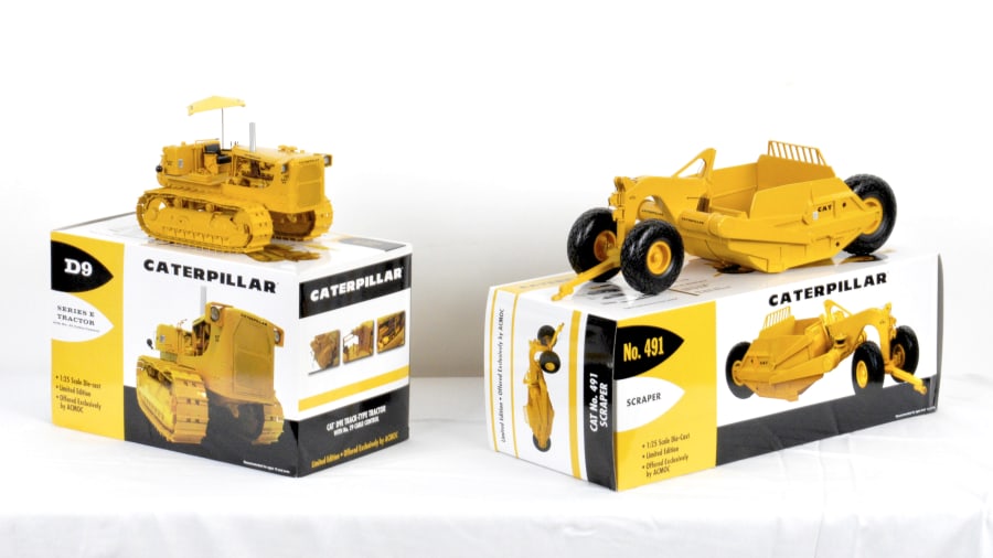 Caterpillar D9 Model Tractor With Pull Scraper for Sale at Auction ...