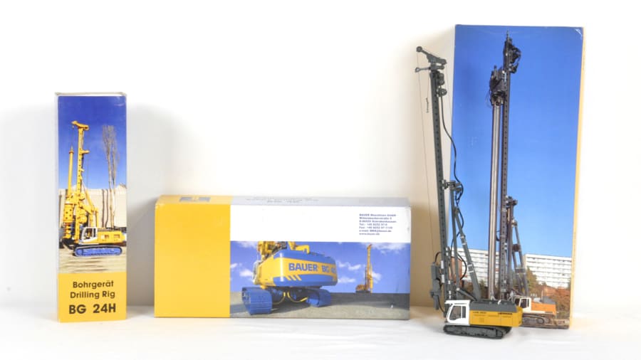 Model Drilling Rigs Lot Of 3 at The Toy Auction 2014 as M88 - Mecum ...