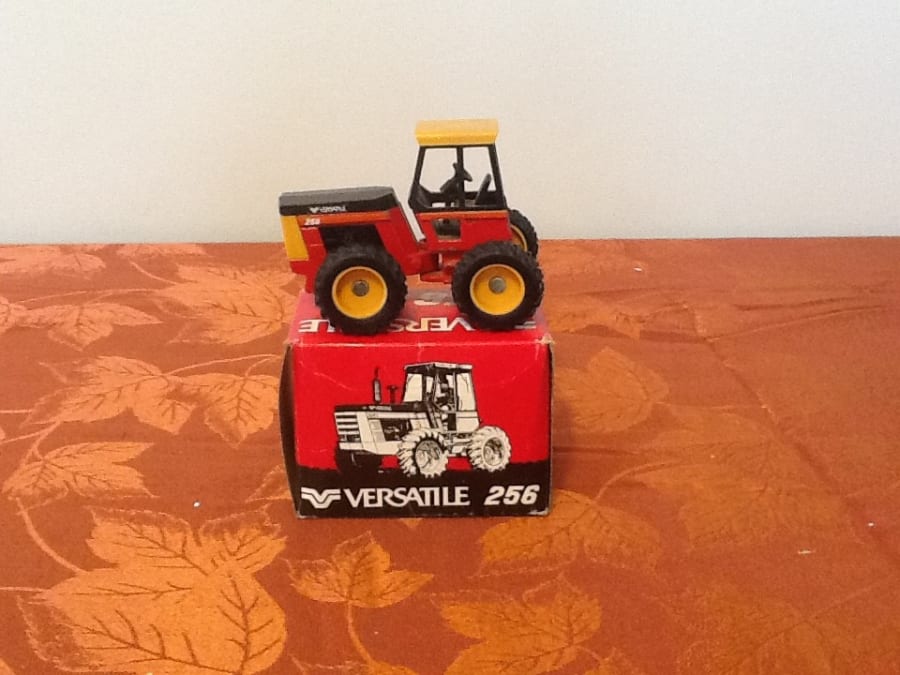 Versatile 256 Bi Directional Tract 1/25th Scale In Box at The Toy ...