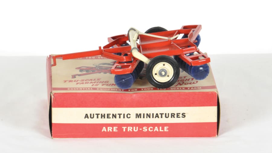 H 412 Tru Scale Wheel Carried Disc Harrow at The Toy Auction 2014 as ...