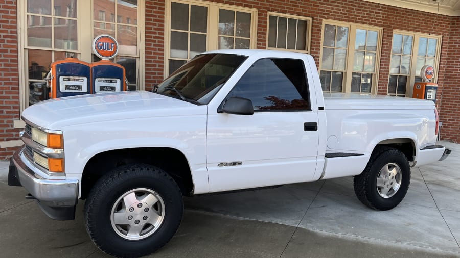 1995 Chevrolet K1500 Cheyenne Pickup for Sale at Auction - Mecum Auctions