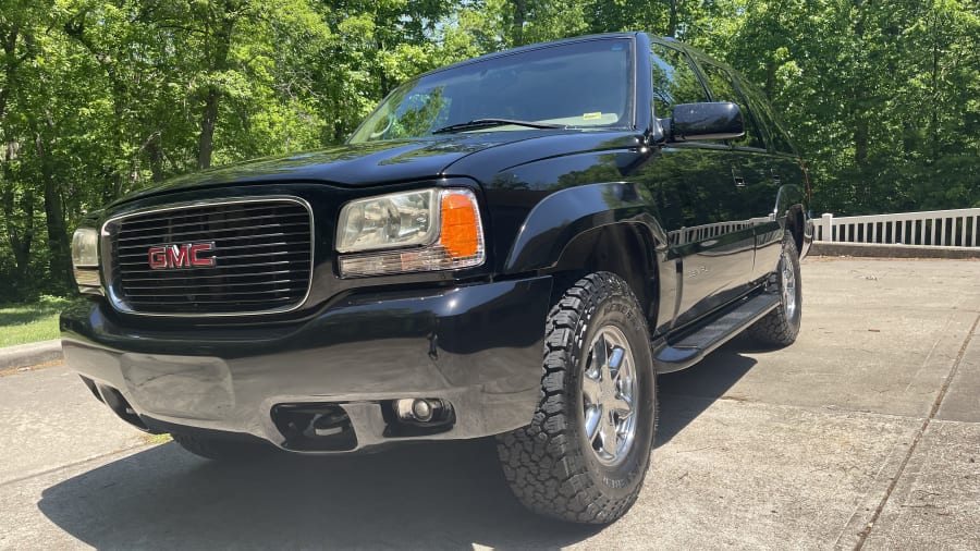 2000 GMC Yukon Denali for Sale at Auction - Mecum Auctions