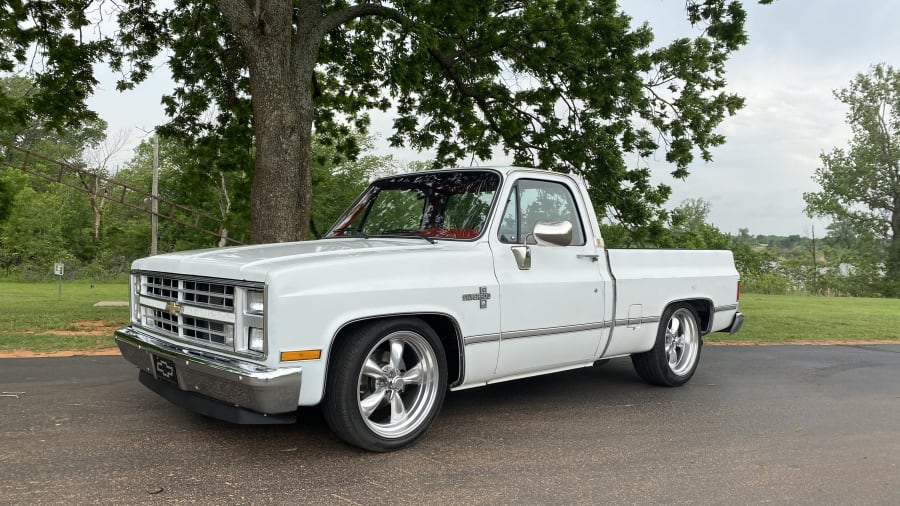 1987 Chevrolet C10 Custom Pickup for Sale at Auction - Mecum Auctions