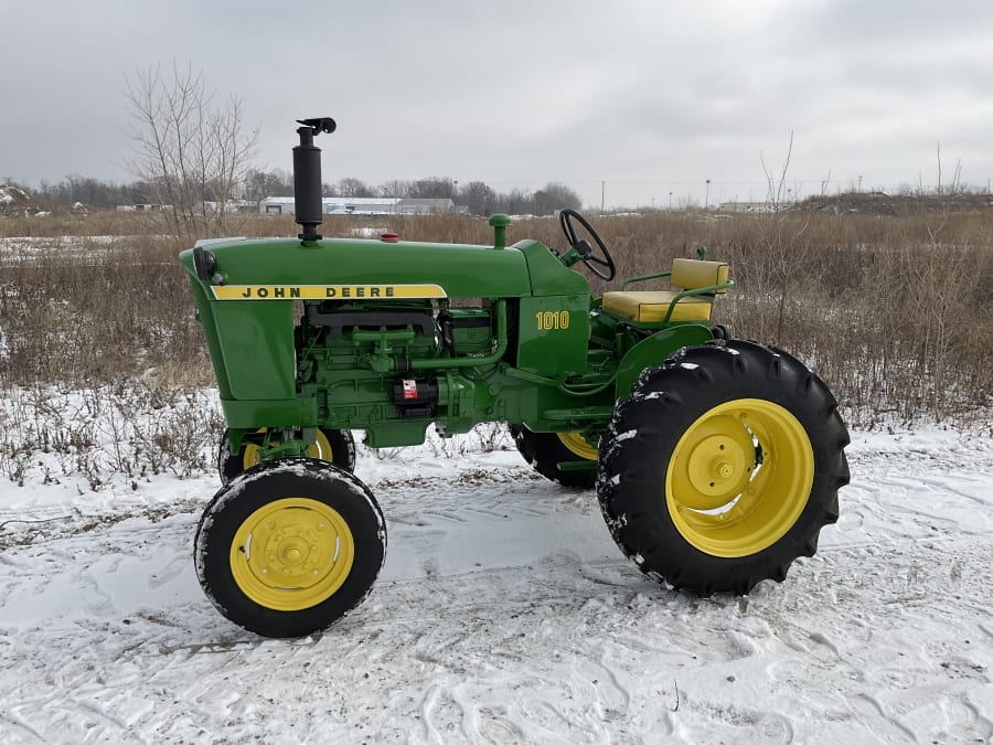 1961 John Deere 1010 for Sale at Auction - Mecum Auctions