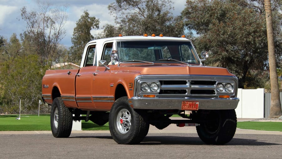 1970 GMC K2500 Custom Pickup at Glendale 2023 as S208 - Mecum Auctions