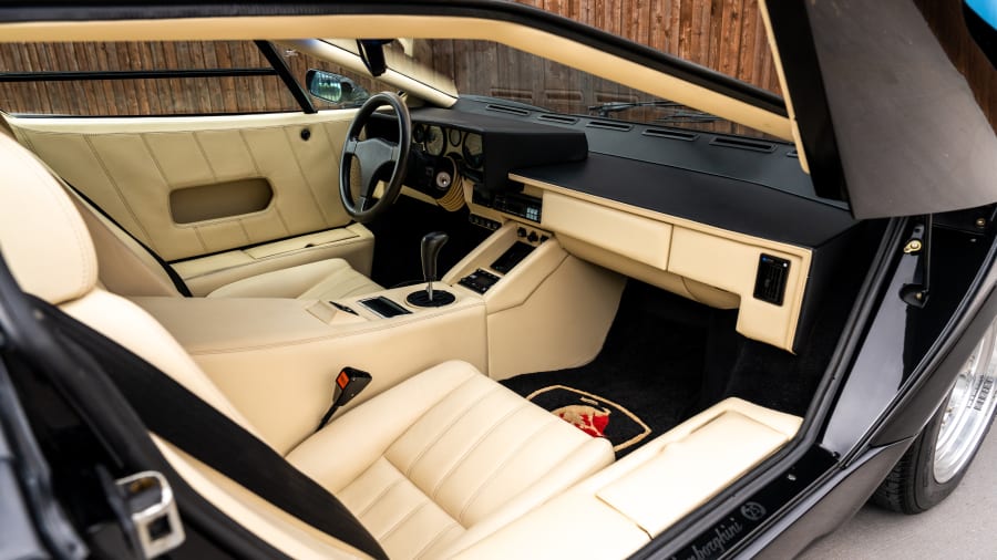 1990 Lamborghini Countach Interior