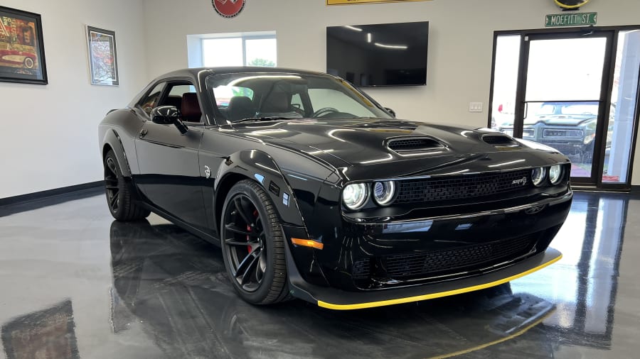 2023 Dodge Challenger SRT Jailbreak for Sale at Auction - Mecum Auctions