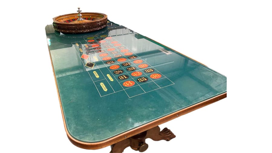 1901 Oak Roulette Table for Sale at Auction - Mecum Auctions