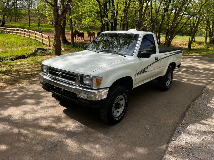 1995 Toyota Tacoma Pickup for Sale at Auction - Mecum Auctions