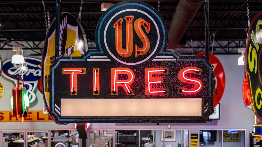 1930s US Tires Double-Sided Lighted Neon Sign for Sale at Auction ...