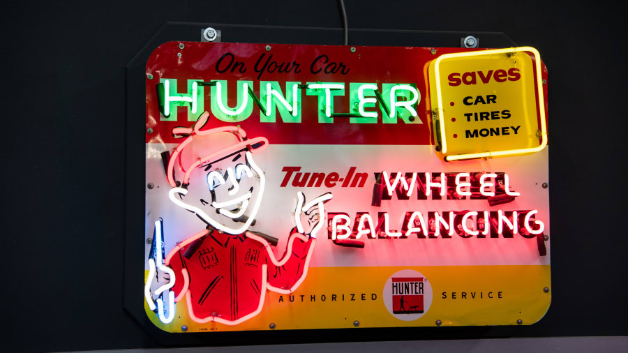 Hunter Authorized Service Single-Sided Tin Neon Sign for Sale at ...