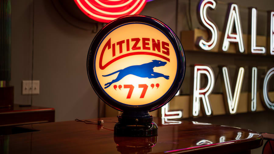 Citizens 77 Gas Pump Globe for Sale at Auction - Mecum Auctions