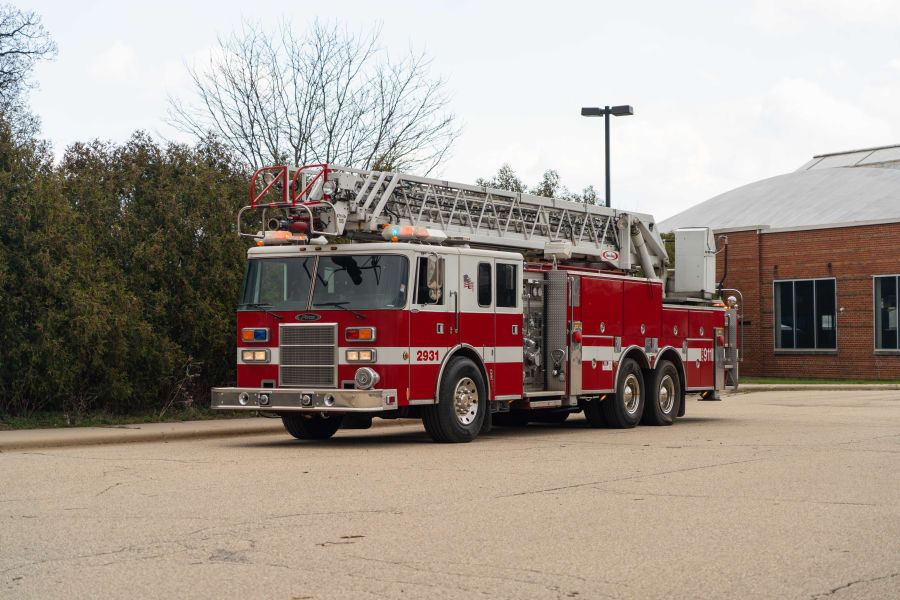 1995 Pierce Lance 105' Aerial Ladder Engine for Sale at Auction - Mecum ...