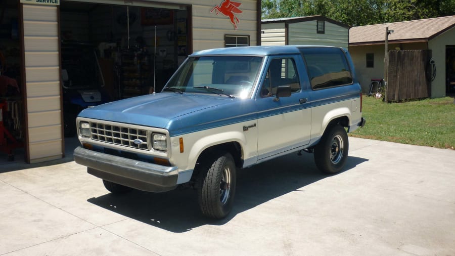 1988 Ford Bronco ll XLT for Sale at Auction - Mecum Auctions