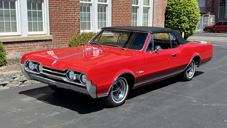 1967 Oldsmobile Cutlass Convertible for Sale at Auction - Mecum Auctions